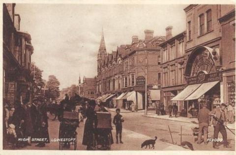 98 London Road North | Lowestoft Old and Now